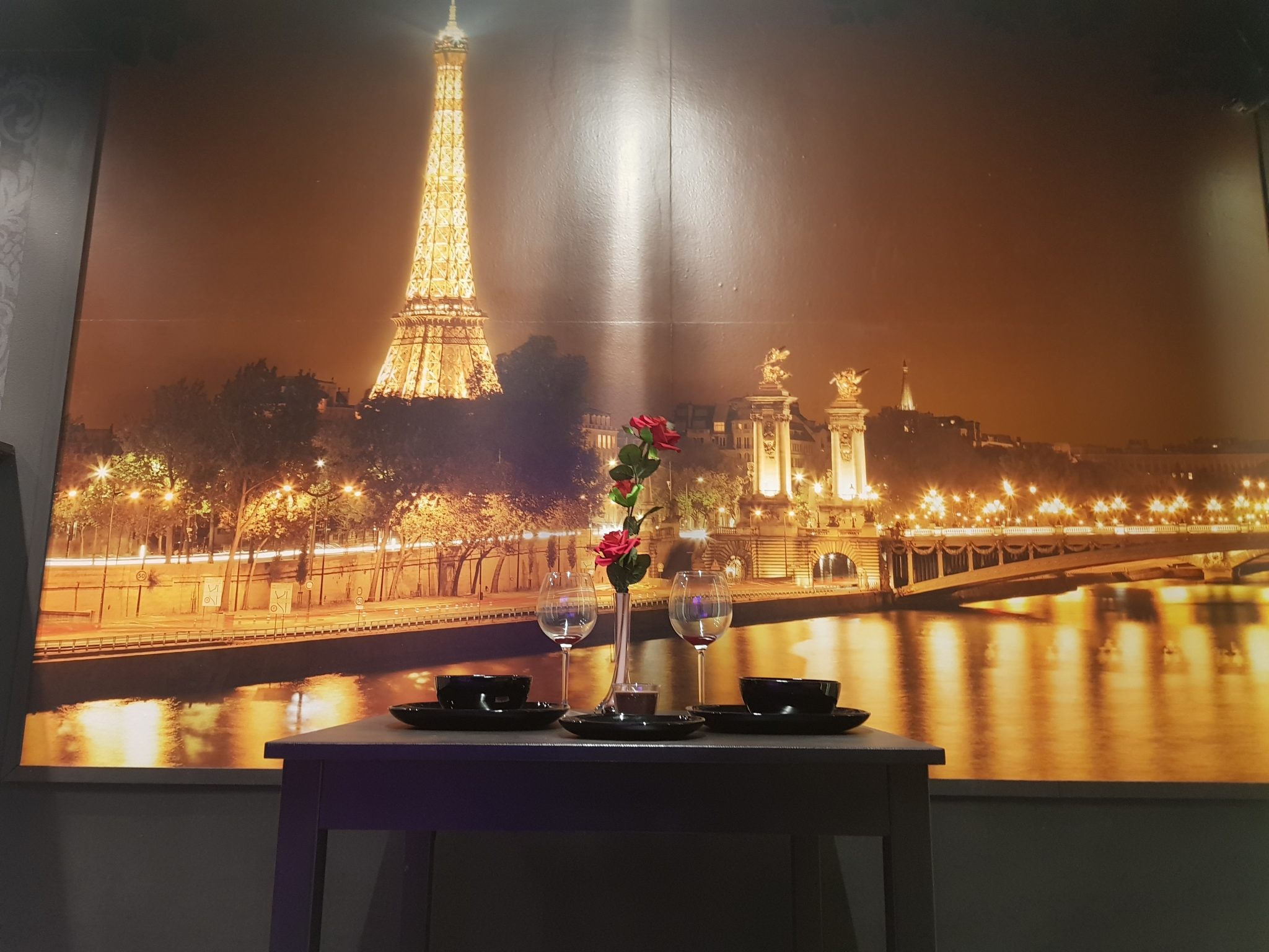 Kémes Páros szabadulószoba - Magic Rooms